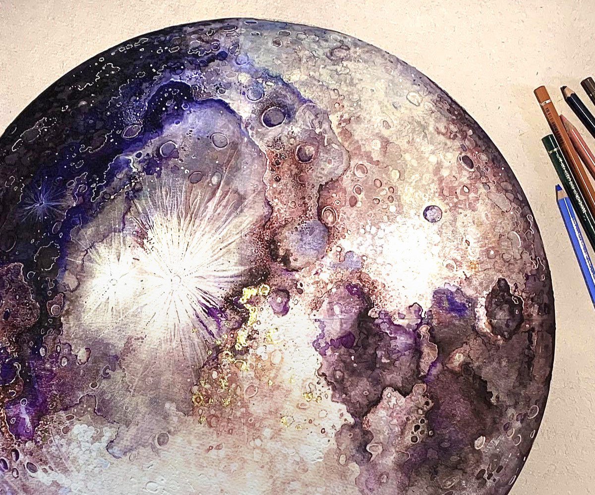 how to draw a moon with colored pencils