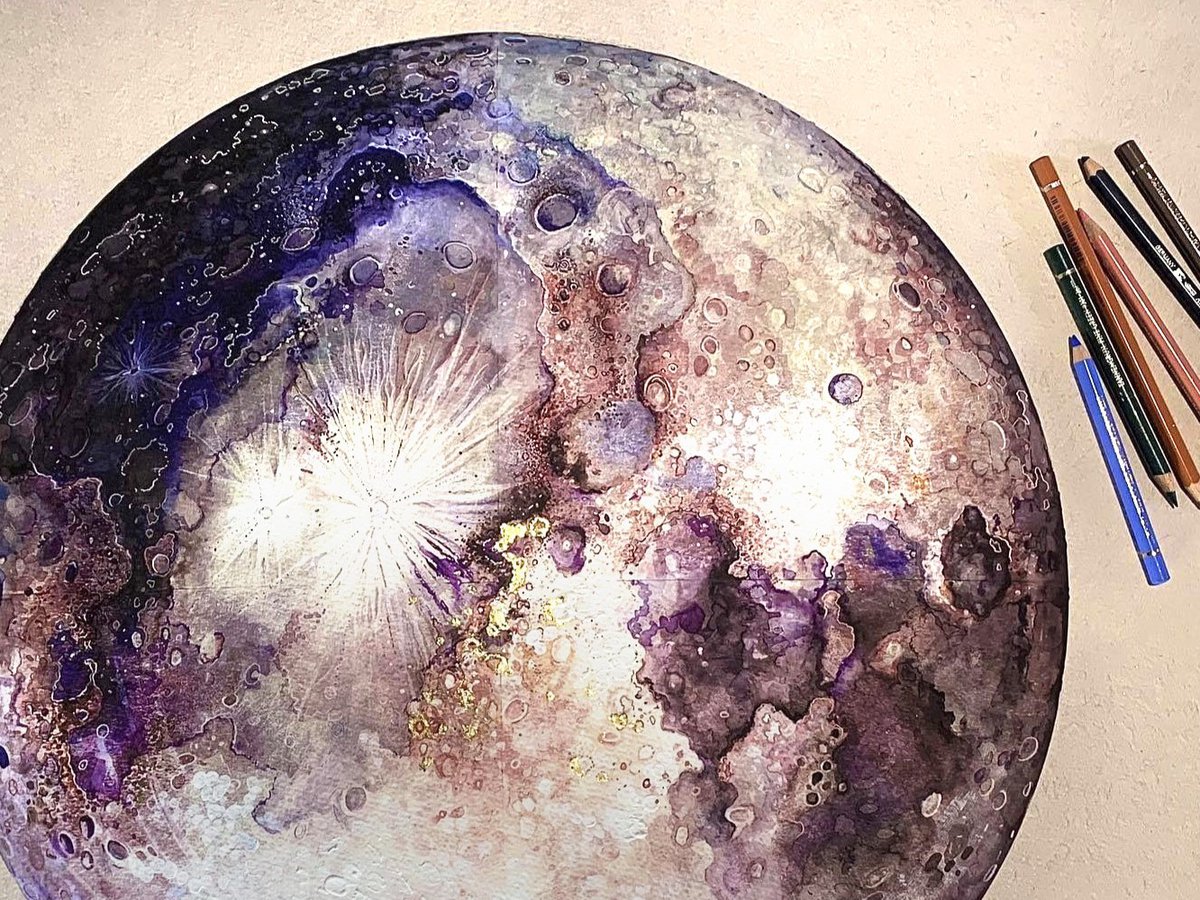 how to color a moon with colored pencils